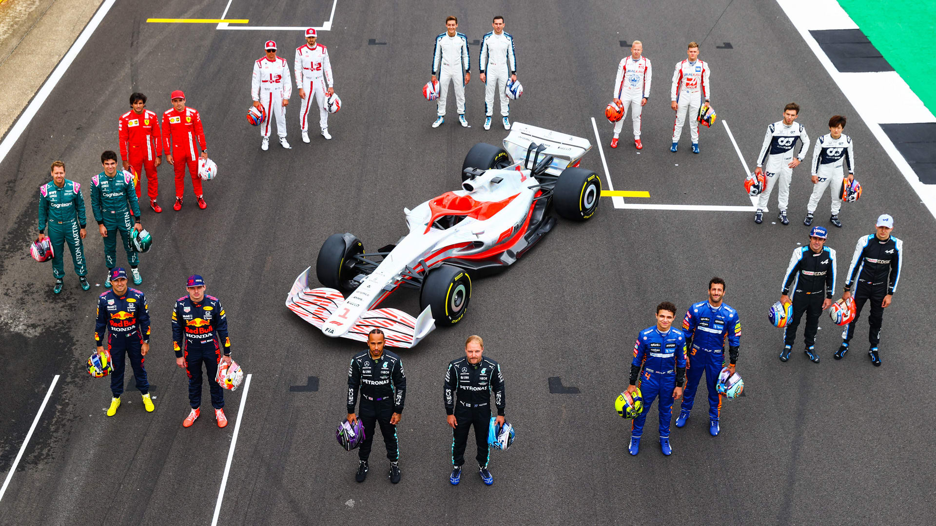 GALLERY A First Look At The Life size 2022 F1 Car After Drivers Get
