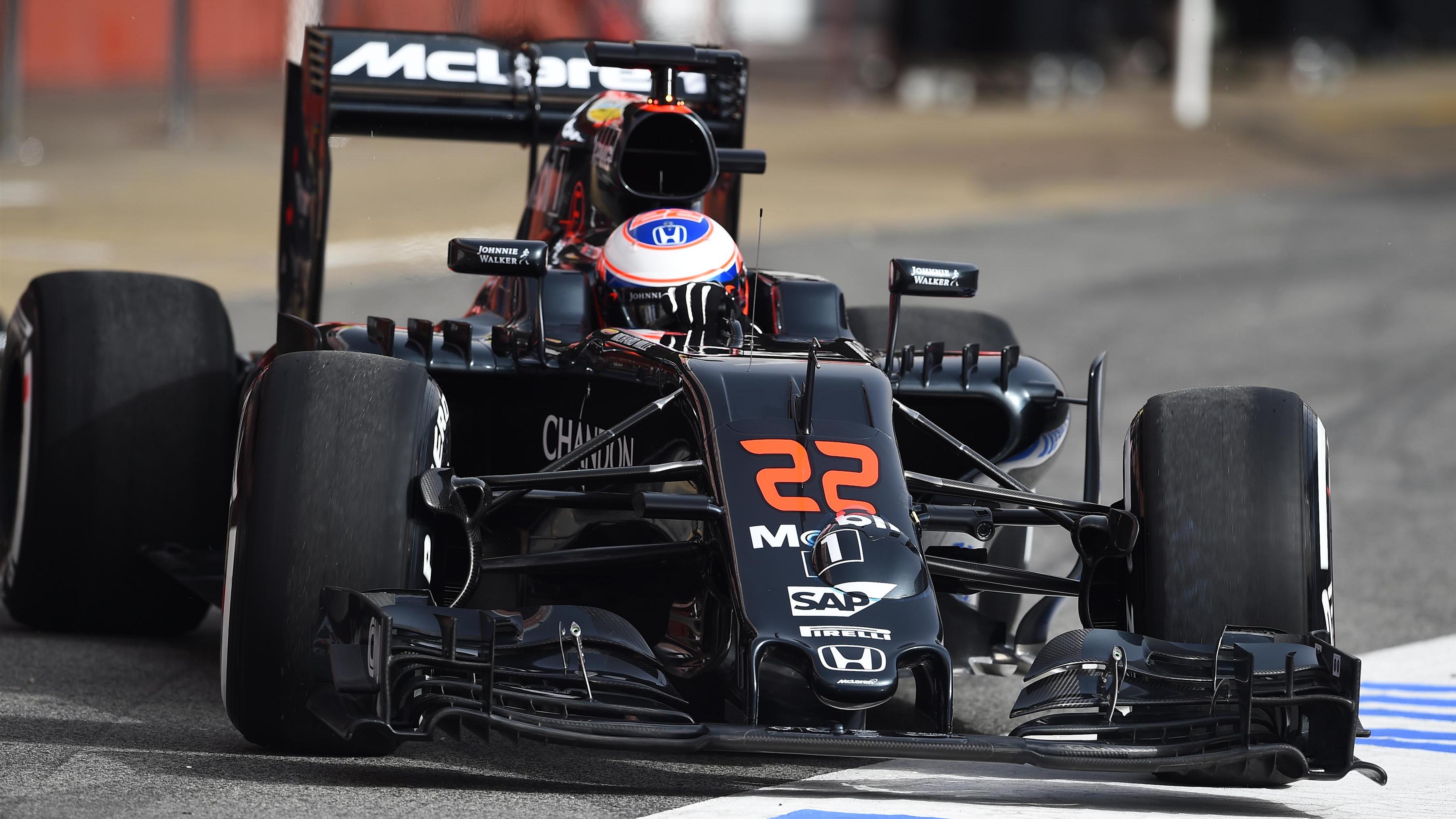 Mclaren F1 2016 Honda McLaren MP4 30 Showcased At 2016 Auto Expo