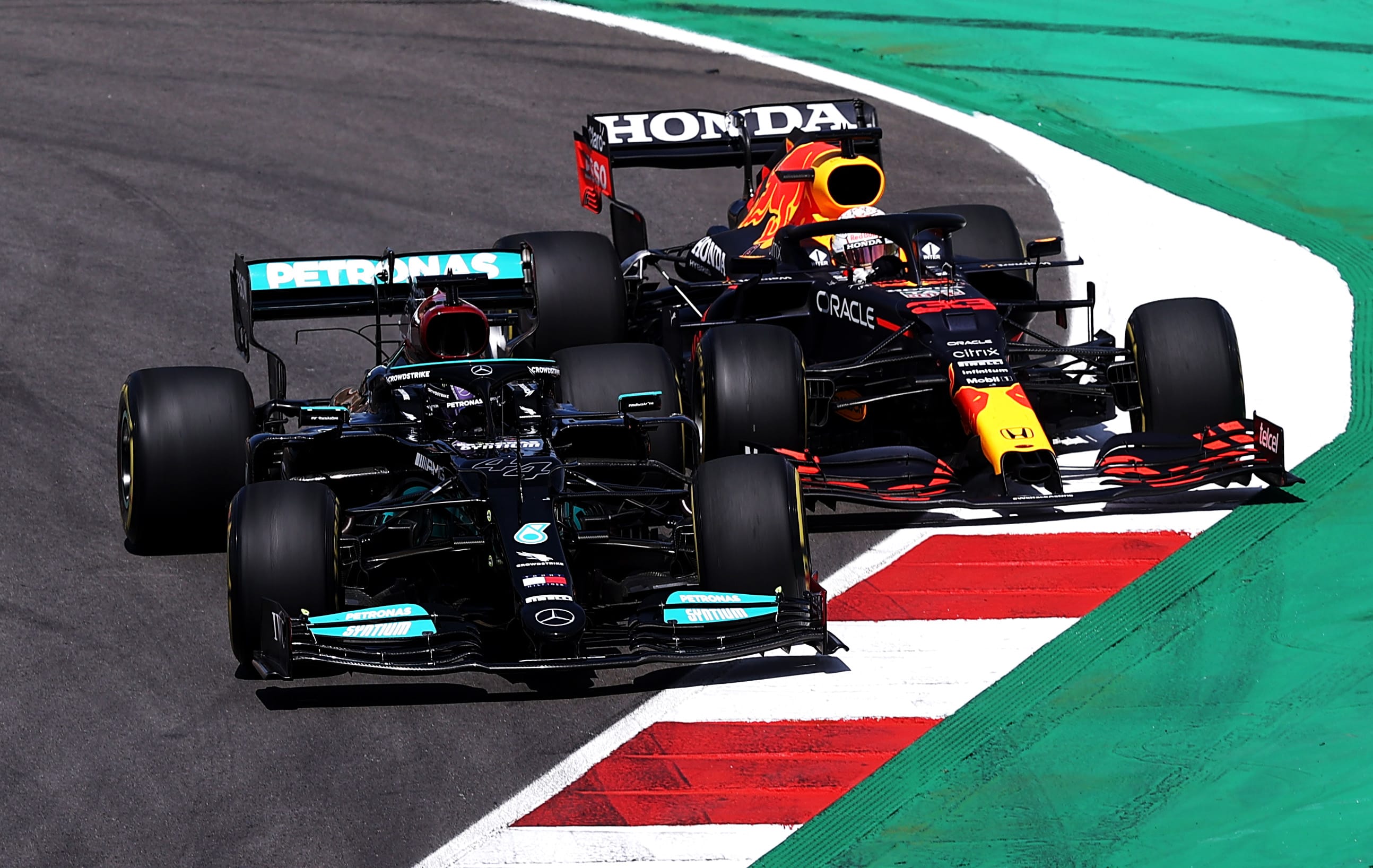 Level on points, Verstappen, Hamilton head to historic Formula 1 - lucox.cl